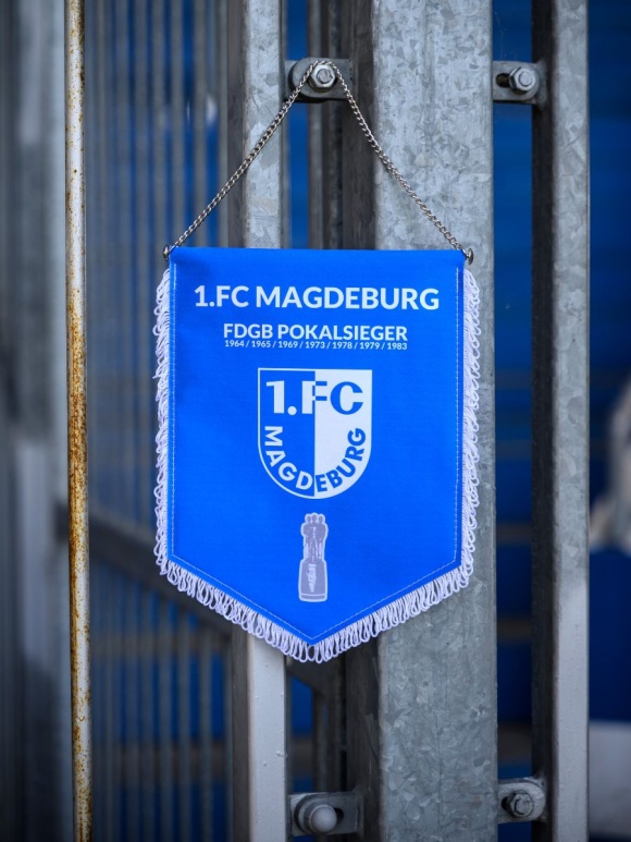 Wimpel & Fahnen - Fanartikel | 1. FCM Onlineshop