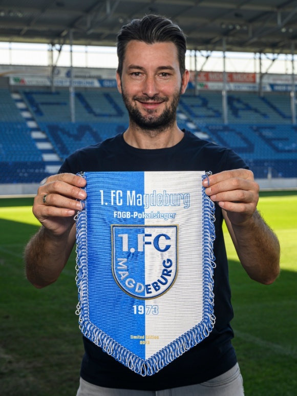 Wimpel & Fahnen - Fanartikel | 1. FCM Onlineshop